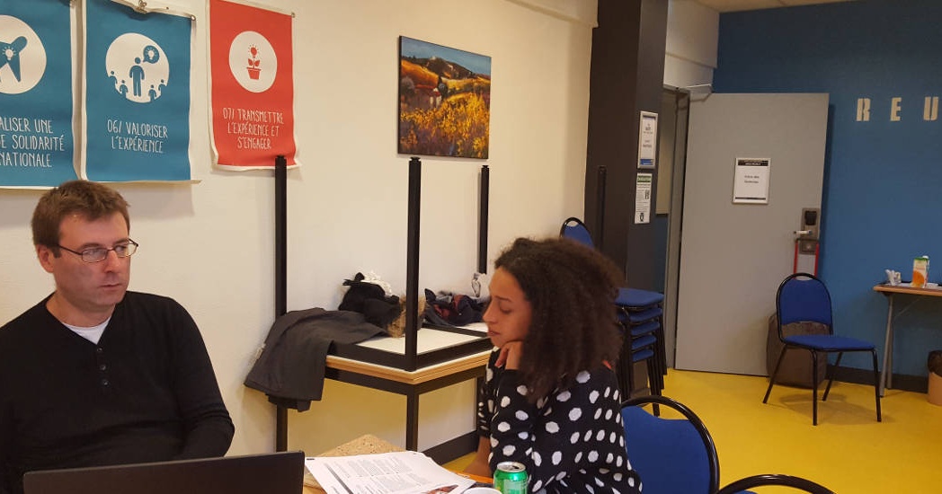 « Apprendre en faisant, apprendre des autres, apprendre aux autres ...